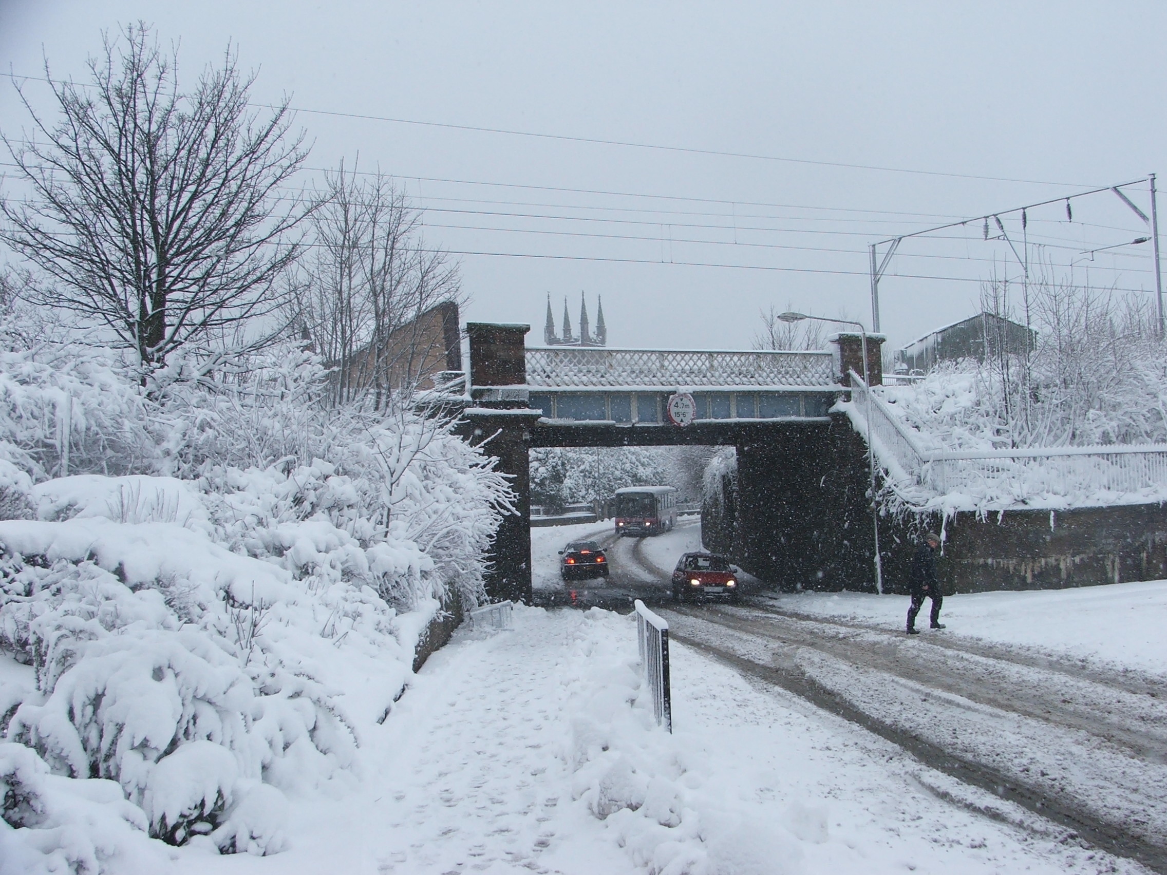 SNOW – railway bridge at Bonhill Road – THE DEMOCRAT